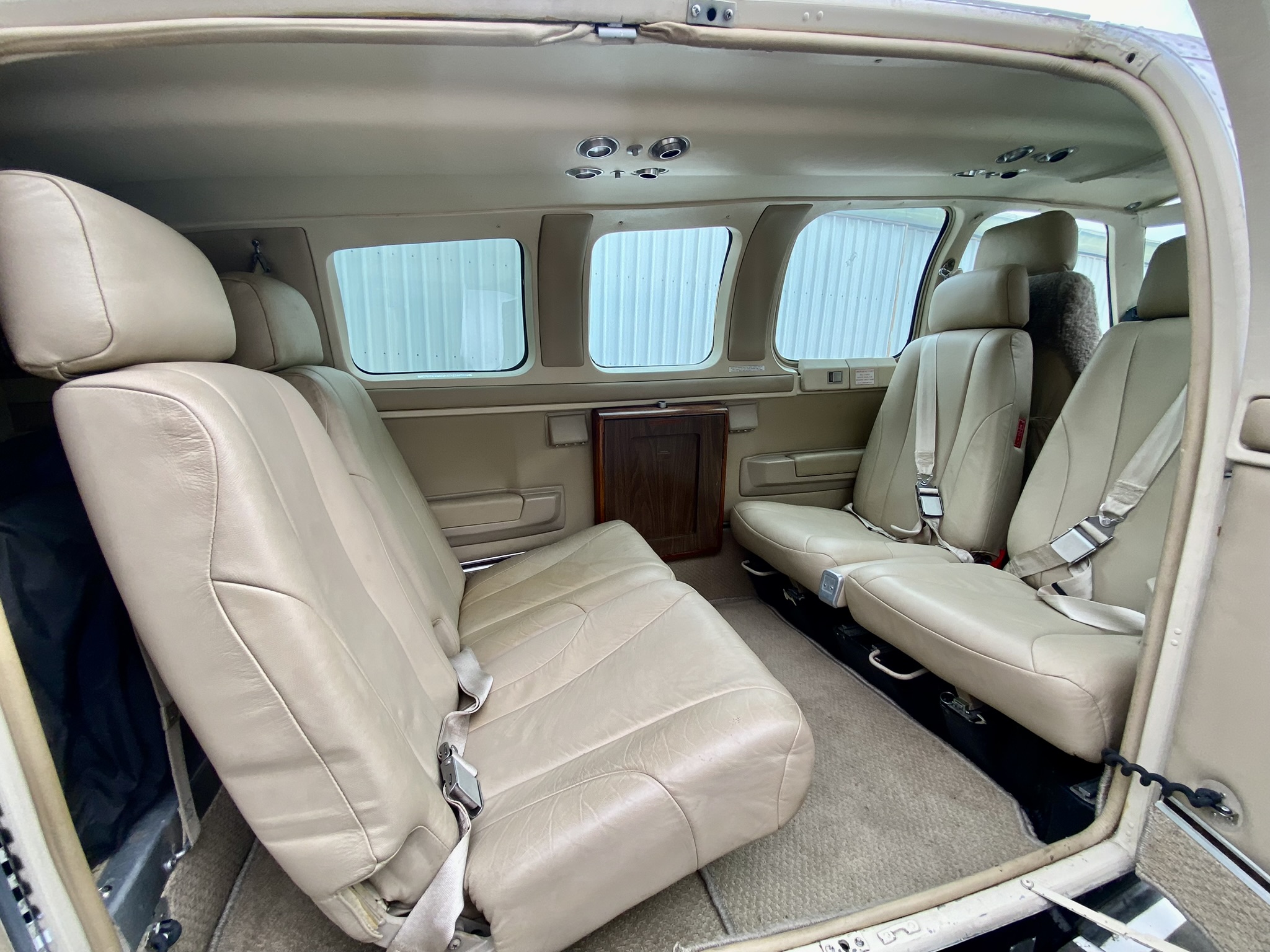 Beechcraft Baron 58 - Aviacenter