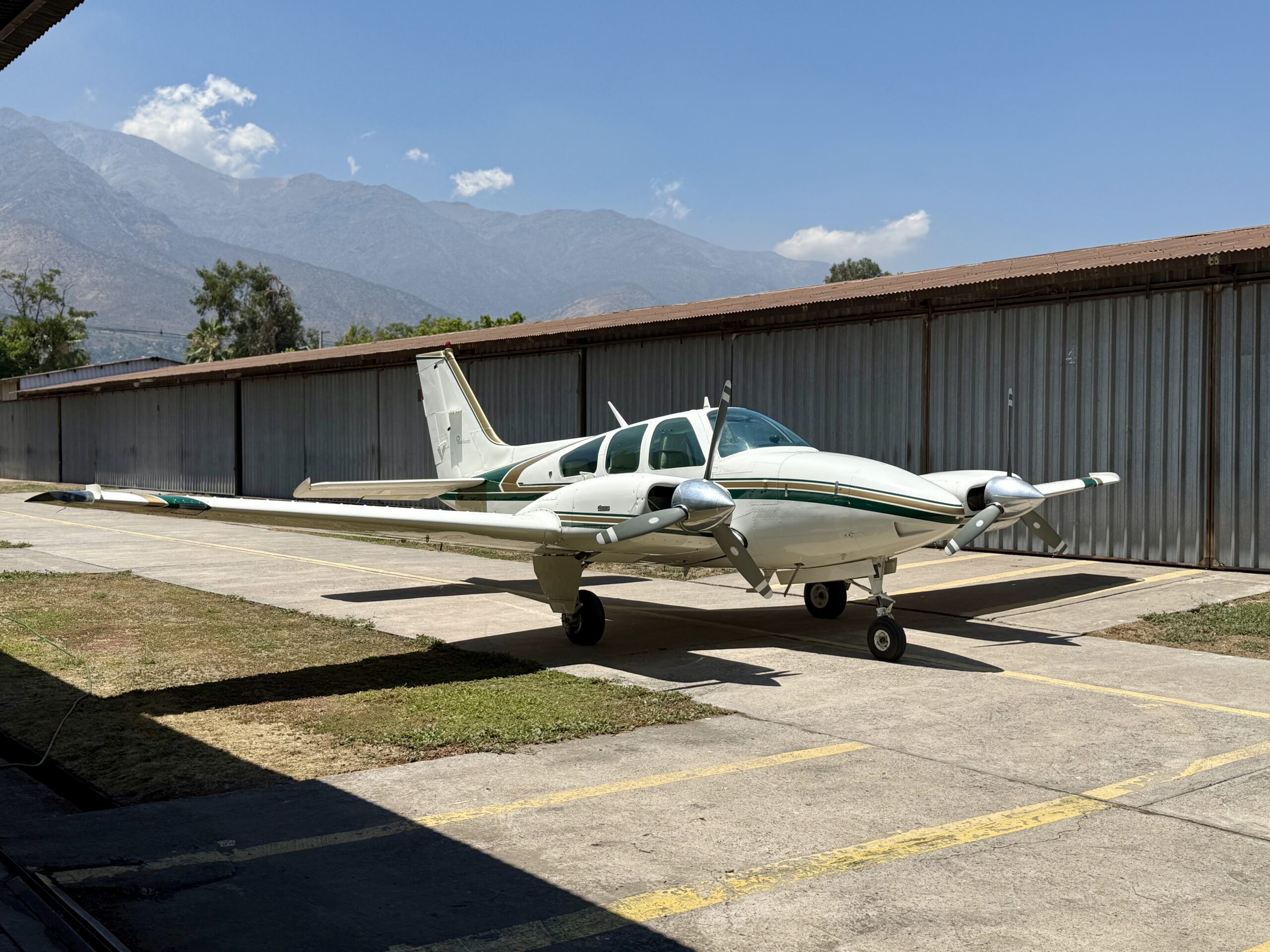 Beech Baron B55 - Aviacenter
