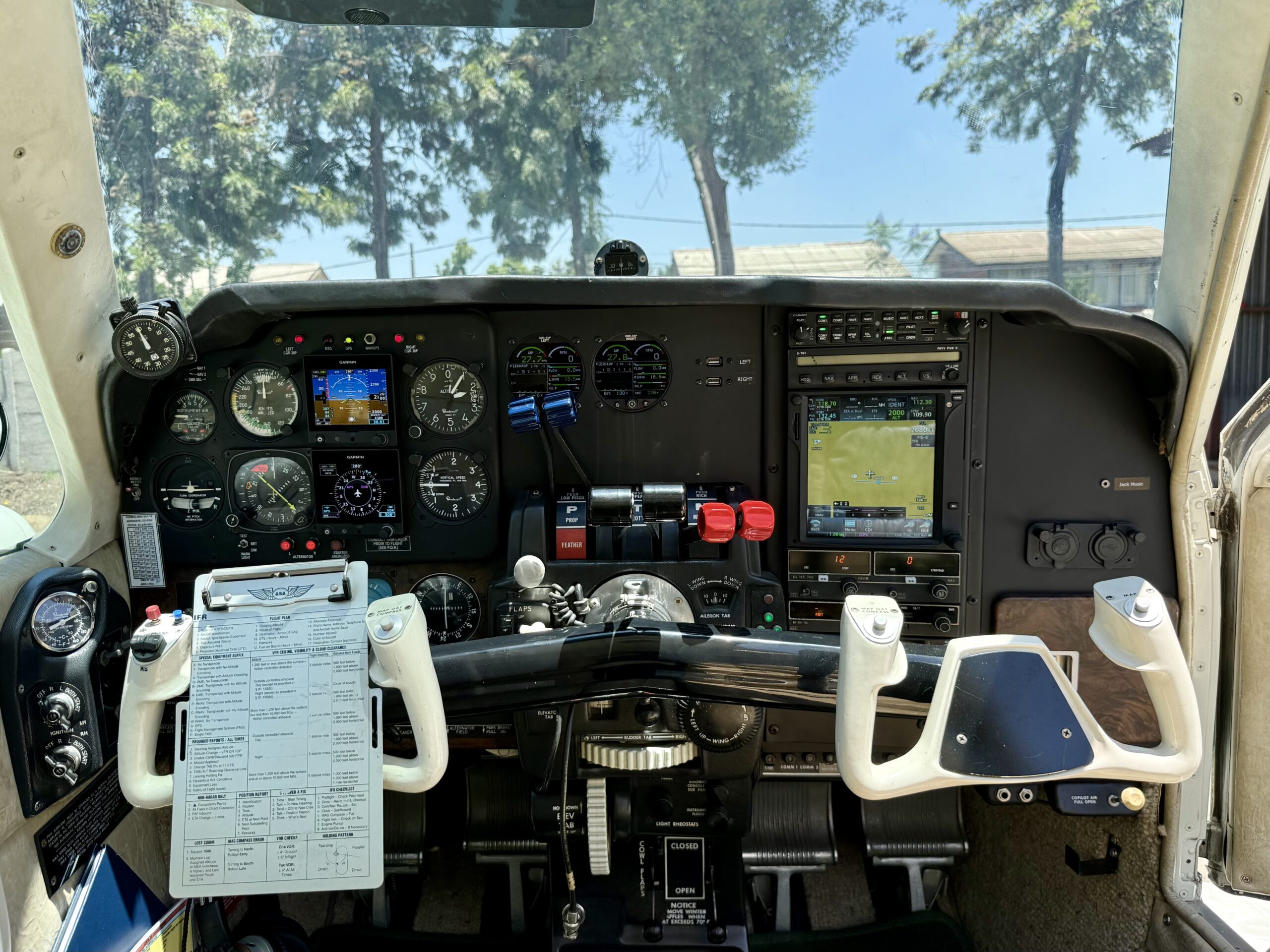 Beech Baron B55 - Aviacenter